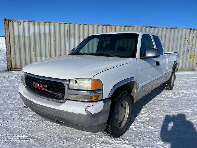 2000 GMC Sierra 1500 Ext Cab 4WD 1GTEK19T2YE421378 - Yorkton Auction Centre