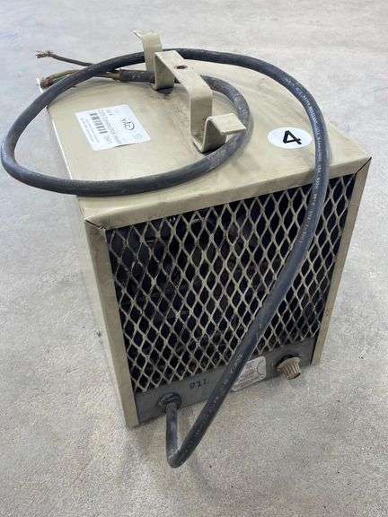 220V Construction Heater ( missing plug ) - Yorkton Auction Centre