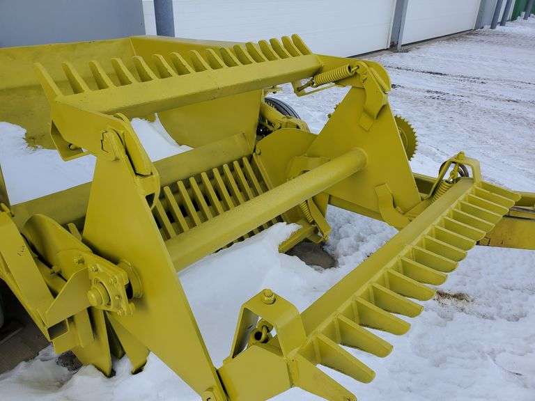 Degelman R570S rock picker - Yorkton Auction Centre