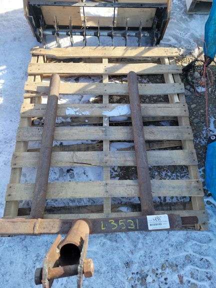3 Pt Hitch Pallet Forks - Yorkton Auction Centre