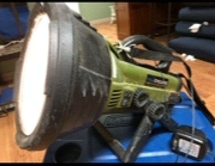 Cyclops 18 Mil Candlepower Light with AC/DC Chargeable New Battery ...