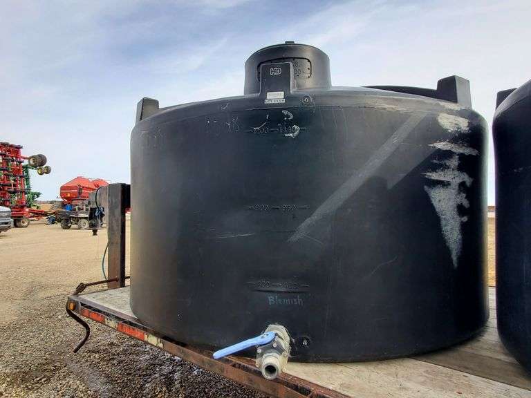 Approx 1400 Gal Freeform Water Tank - Yorkton Auction Centre