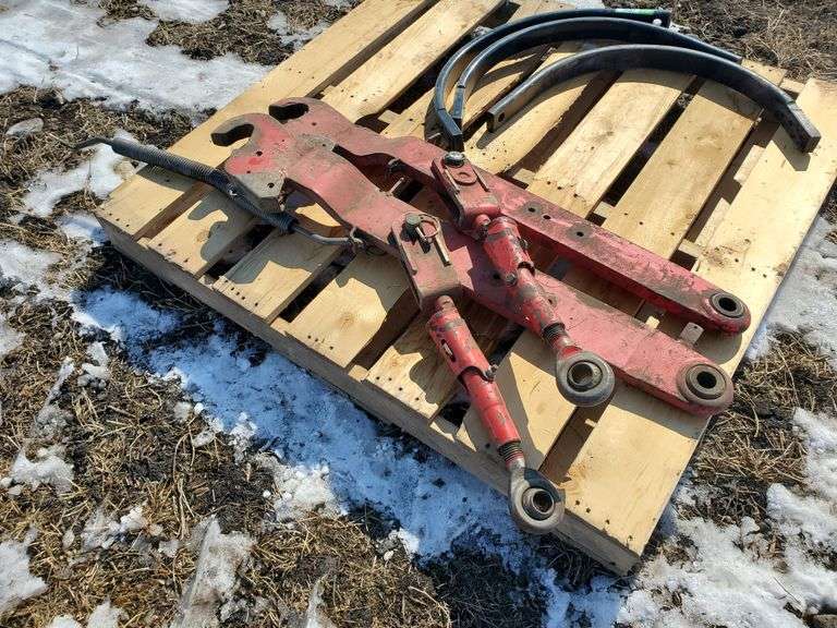 3 Point Hitch Arms - Yorkton Auction Centre