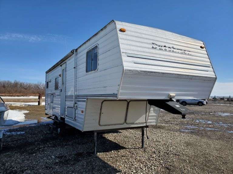 1998 DUTCHMAN FIFTH WHEEL TRRAILER 28 Ft. - Yorkton Auction Centre