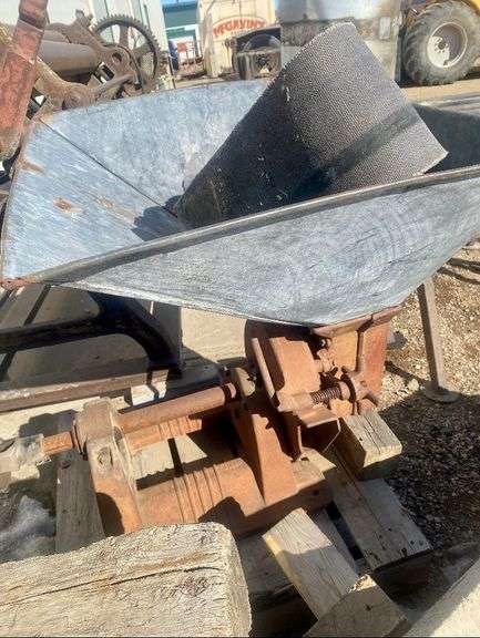 Yorkton Welding - Cockshutt Grain Mill - Yorkton Auction Centre