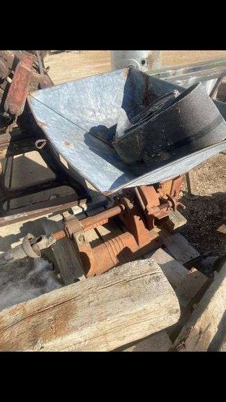 Yorkton Welding - Cockshutt Grain Mill - Yorkton Auction Centre