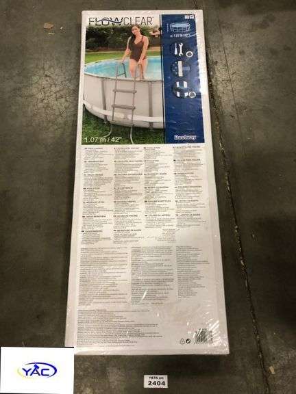 NEW BESTWAY 42 IN FLOWCLEAR POOL LADDER 58335 - Yorkton Auction Centre