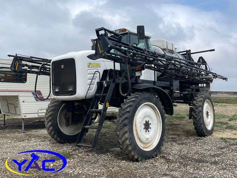 2005 Wilmar Eagle 8650 Self-Propelled Sprayer - Yorkton Auction Centre