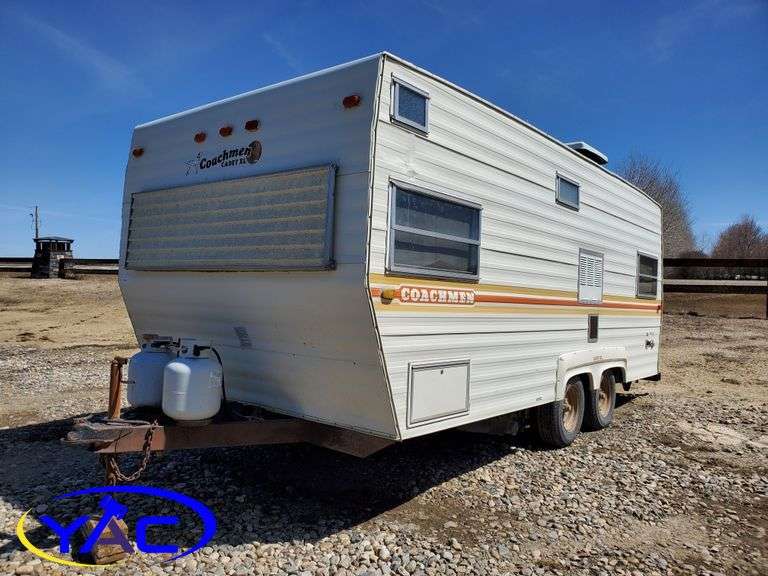 1976 Coachman Cadet Bumper Hitch Trailer 20' - Yorkton Auction Centre