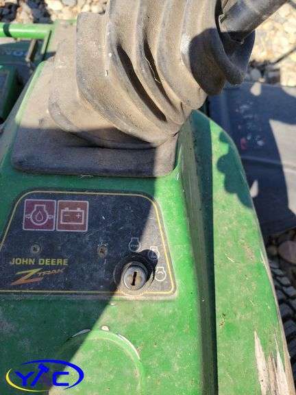 John Deere F680 Zero Turn Lawn Mower - Yorkton Auction Centre
