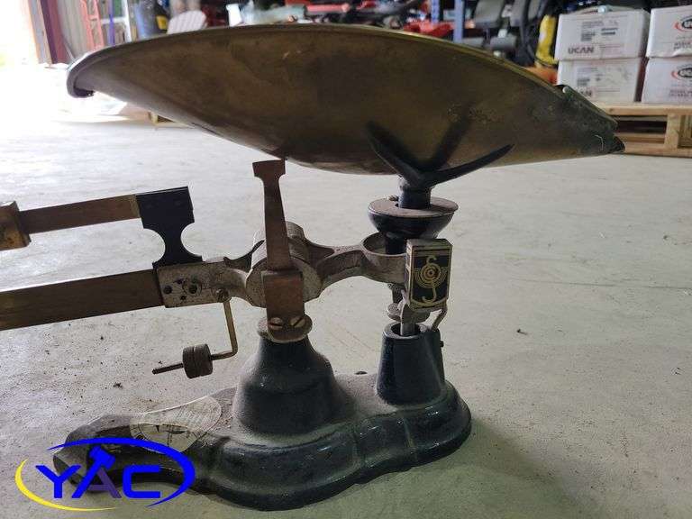 Antique Grain Scale - Yorkton Auction Centre
