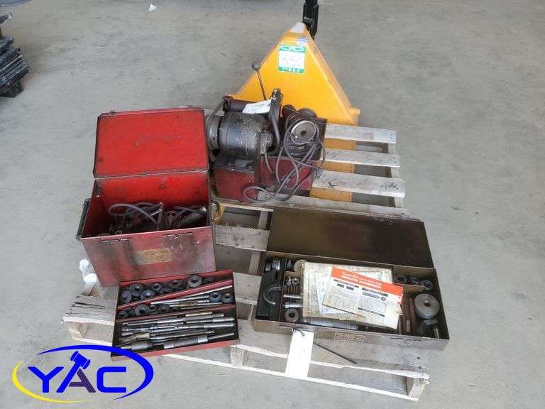 Waterbury Hall Valve Refacer Model. 80 - Yorkton Auction Centre