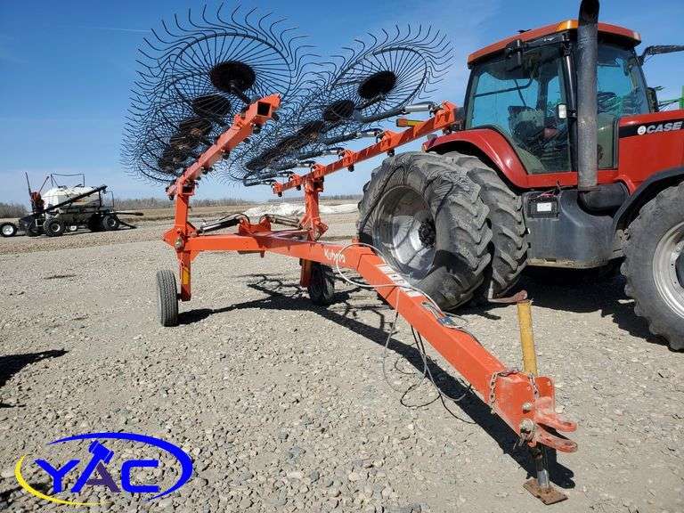 Kubota RA212CR 12 Wheel Rake - Yorkton Auction Centre