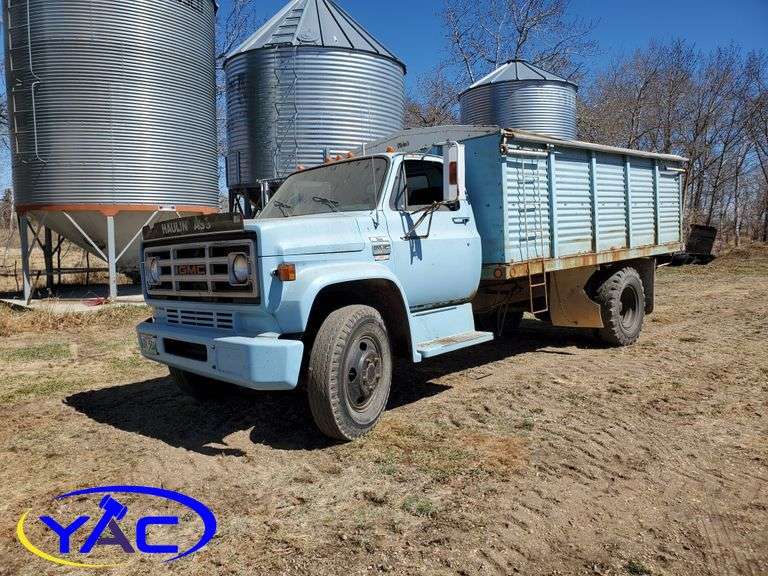 GMC 6000 S/A Grain Truck - Yorkton Auction Centre