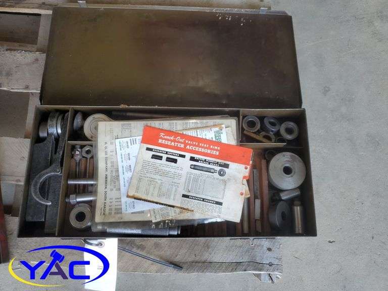Waterbury Hall Valve Refacer Model. 80 - Yorkton Auction Centre