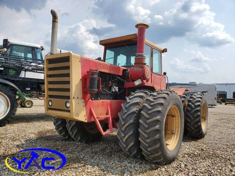 Versatile 825 4WD Tractor - Yorkton Auction Centre