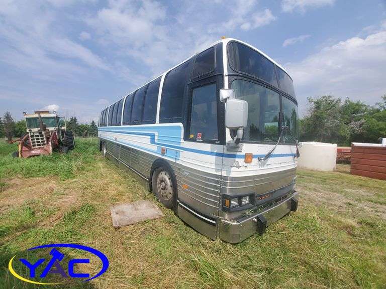 1988 PREVOST XL Coach - Yorkton Auction Centre