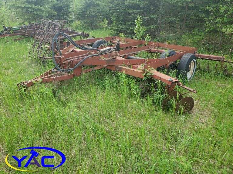 International Disc (parts) - Yorkton Auction Centre