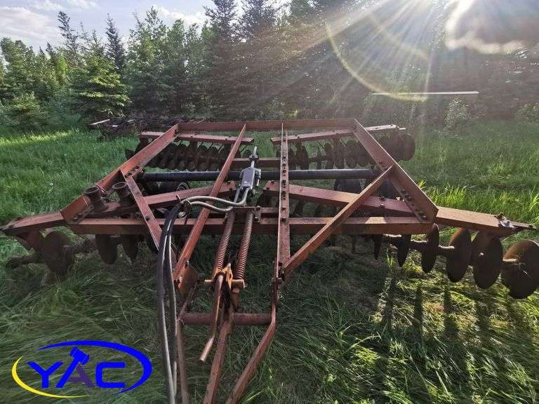 International Disc (parts) - Yorkton Auction Centre