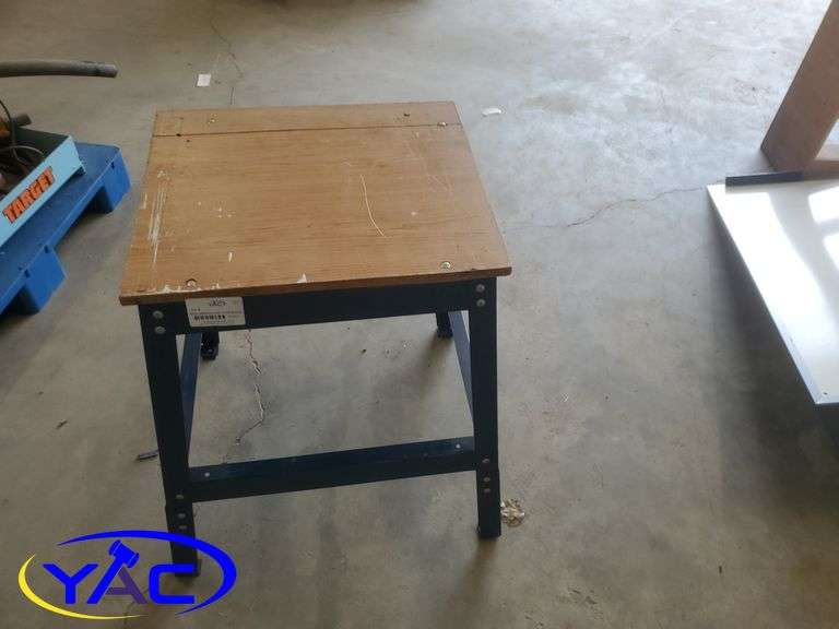 Blue Mastercraft Tool Stand - Yorkton Auction Centre