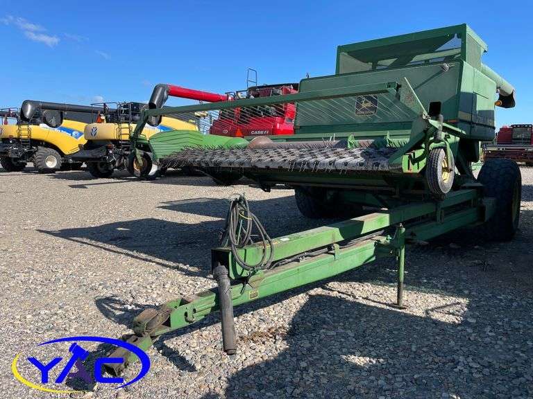 John Deere 7721 Pull Type Combine - Yorkton Auction Centre