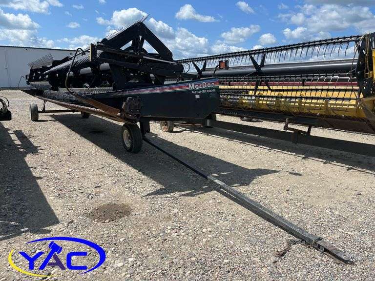 2002 Macdon 962 Rigid Straight Cut Header W/ Pea Auger - Yorkton ...