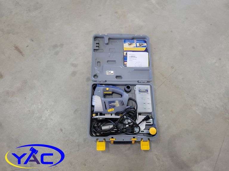 Mastercraft Serpentine Saw In Case / Accessories - Yorkton Auction Centre