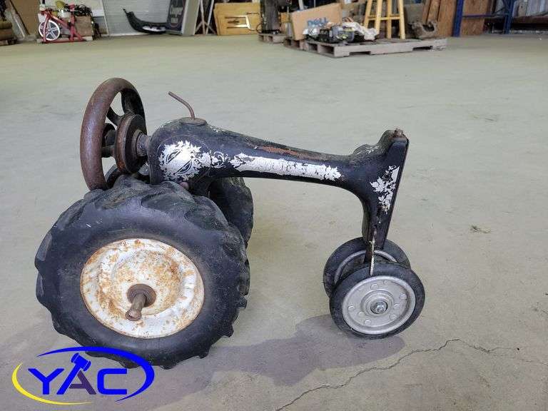 Singer Sewing Machine Tractor - Yorkton Auction Centre