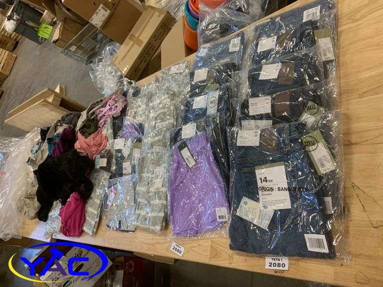 ASSORTED CLOTHING LOT - Yorkton Auction Centre