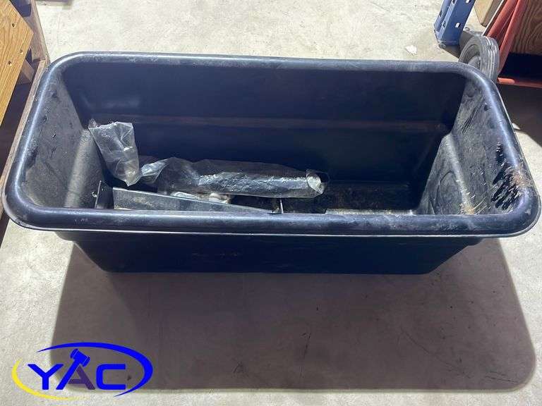 JD Tractor Trunk - Yorkton Auction Centre