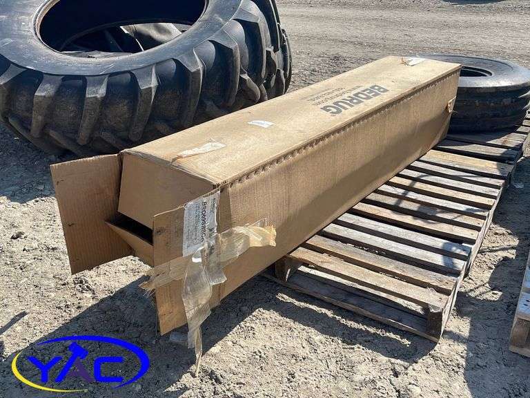 6.5' Truck Box Bed Rug - Yorkton Auction Centre
