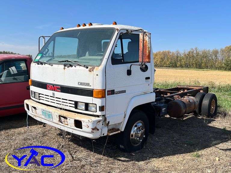 GMC 5000 Diesel 1988 GMC W5 - Yorkton Auction Centre