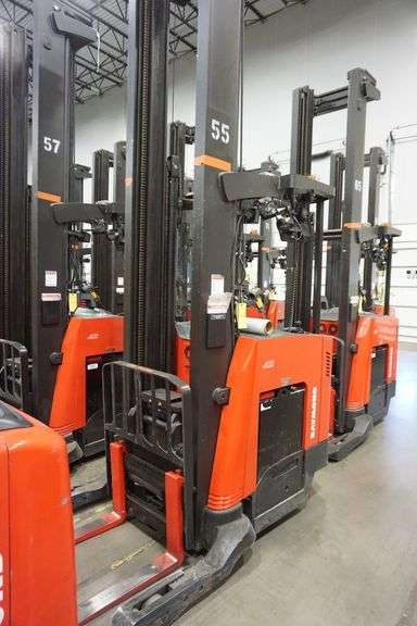 Raymond 7500 Universal Stance Reach Forklift - Yellow Tag Auctions