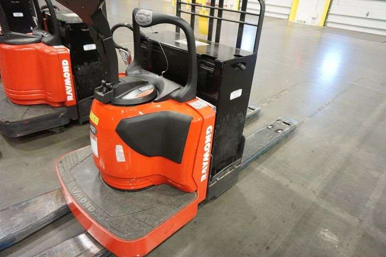Raymond 8410 Walkie Rider Electric Pallet Truck - Yellow Tag Auctions