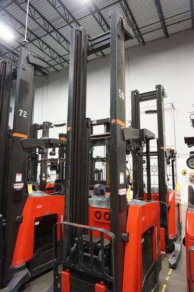 Raymond 7500 Universal Stance Reach Forklift - Yellow Tag Auctions