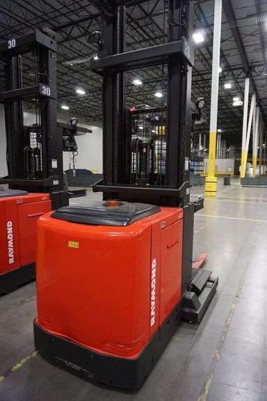 Raymond 5600 Order Picker Forklift - Yellow Tag Auctions