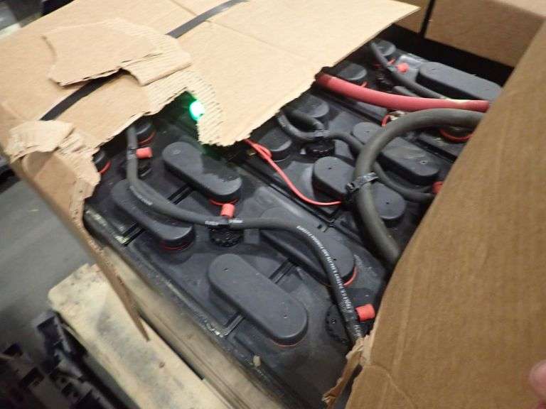 Deka 36V Forklift Battery - Yellow Tag Auctions