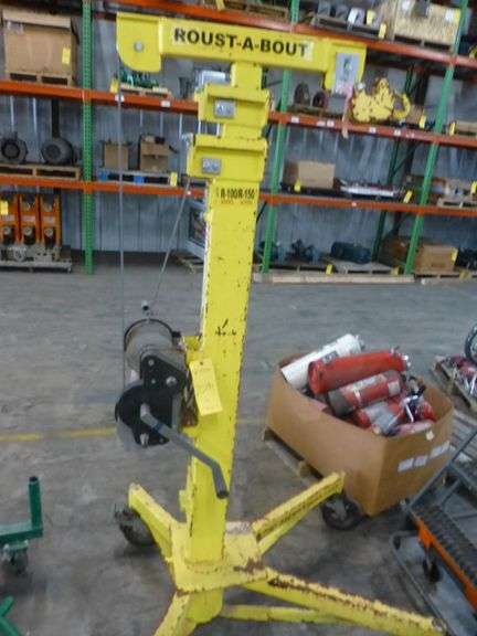 Sumner Roust-A-Bout Lift - Yellow Tag Auctions