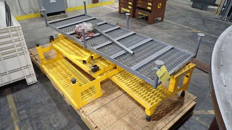 Lot of Assorted Metal Stands - Yellow Tag Auctions