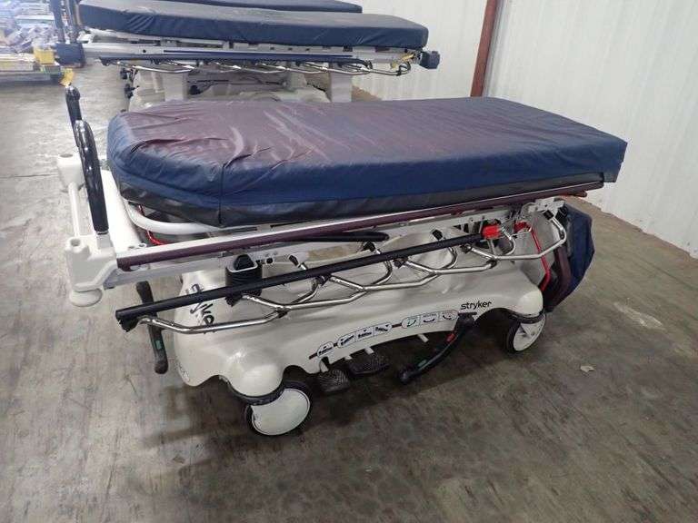 Stryker 1061 Stretcher w/Mattress - Yellow Tag Auctions