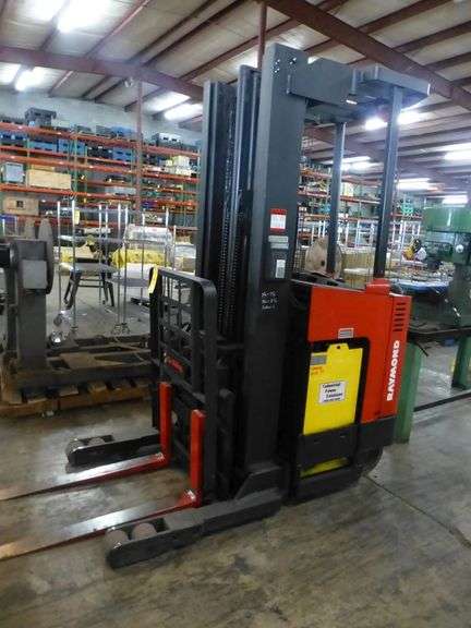 Raymond EASI 4500 Stand Up Lift - Yellow Tag Auctions