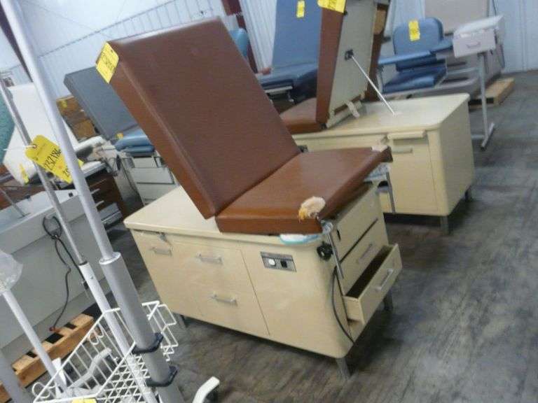 Hamilton Exam Bed - Yellow Tag Auctions