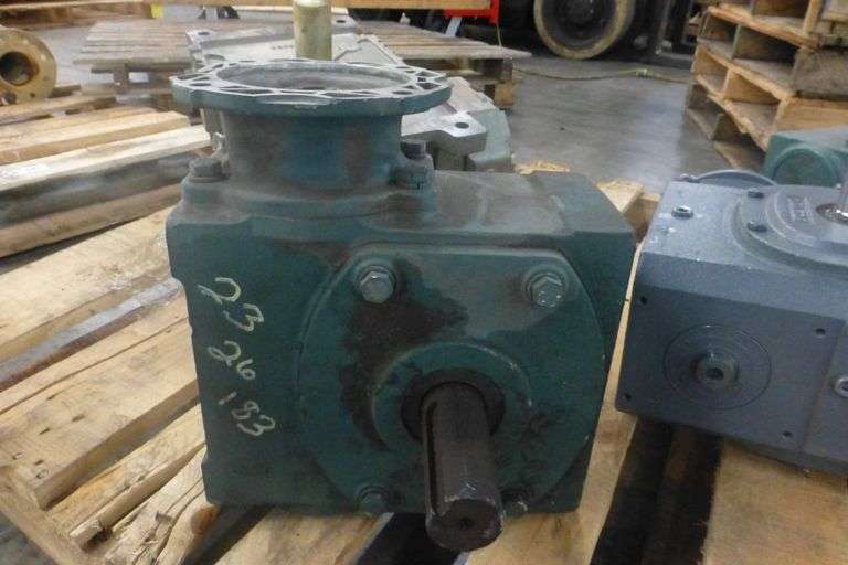 Lot of (3) Gearboxes and (1) Speed Reducer - Yellow Tag Auctions