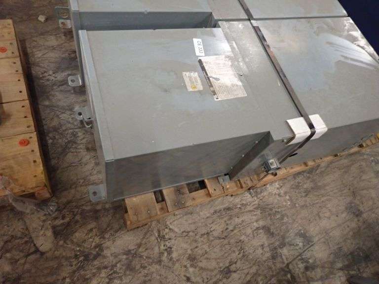 Lot of (2) Square D MPZ Mini Power Zones - Yellow Tag Auctions