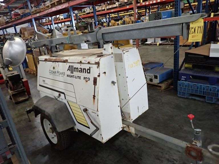 Allmand Night-Lite Pro SHO Lighting System - Yellow Tag Auctions