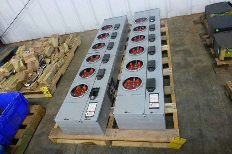 Lot of (2) Siemens Meter Socket Panels - Yellow Tag Auctions