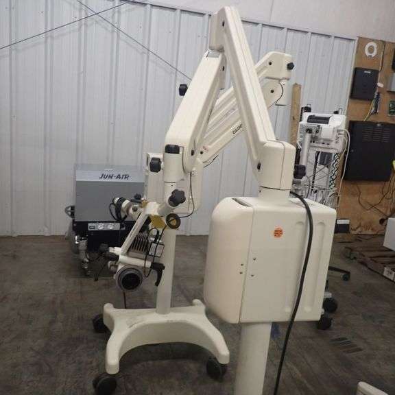 Global Surgical Microscope with Novalux Light - Yellow Tag Auctions