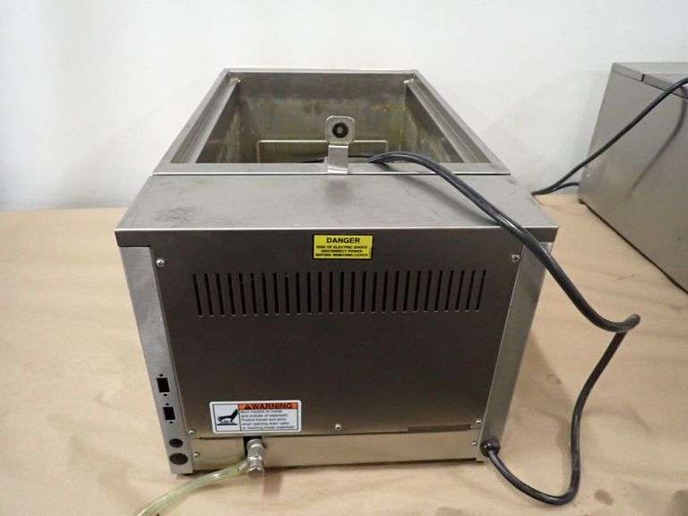 Thermo Scientific Lindberg Blue M Water Bath - Yellow Tag Auctions