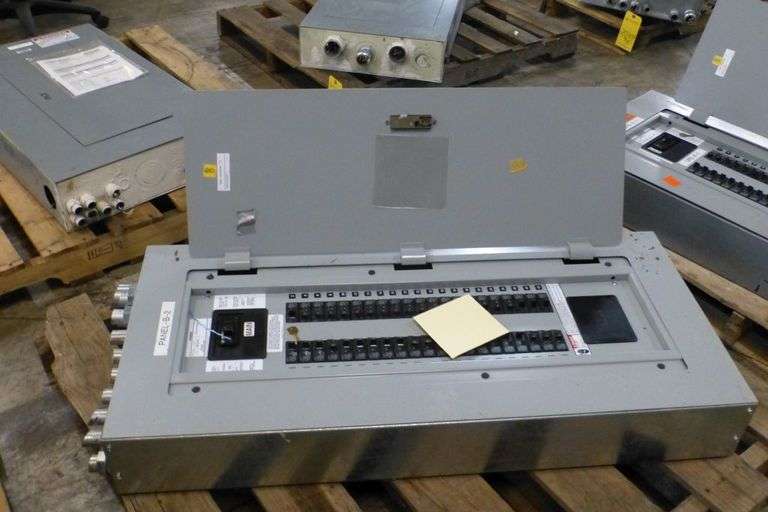 Siemens Panelboard - Yellow Tag Auctions