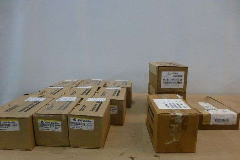 Lot of Assorted Components - Yellow Tag Auctions